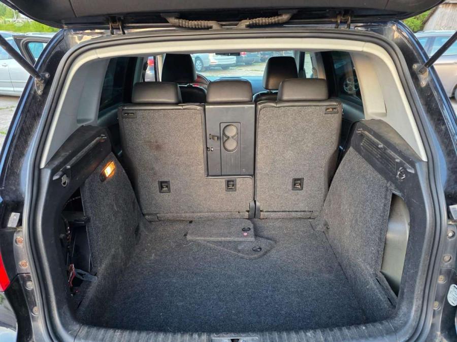 Melns Volkswagen Tiguan 2010 Utena, ar dzinēja tilpumu 1.97 L un nobraukumu 380 tūkst. km par 2490 €, foto 16 vietnē AUTOMOTO.COM.LV