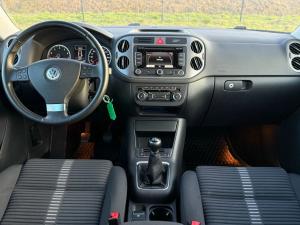 Melns Volkswagen Tiguan 2010 Rīga, ar dzinēja tilpumu 1.40 L un nobraukumu 217 tūkst. km par 6600 €, foto 13 vietnē AUTOMOTO.COM.LV