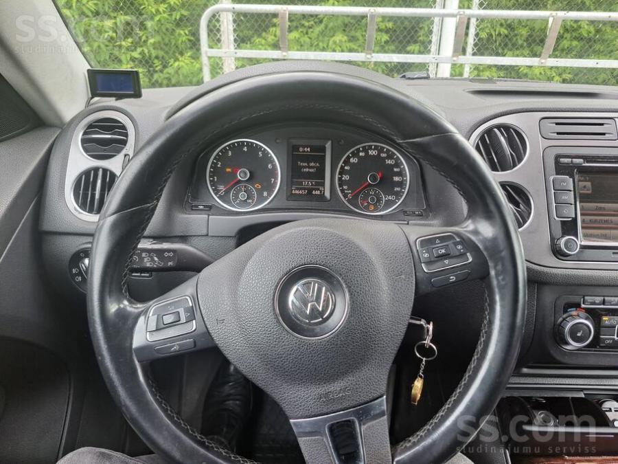 Melns Volkswagen Tiguan 2010 Daugavpils, ar dzinēja tilpumu 1.40 L un nobraukumu 447 tūkst. km par 3050 €, foto 11 vietnē AUTOMOTO.COM.LV