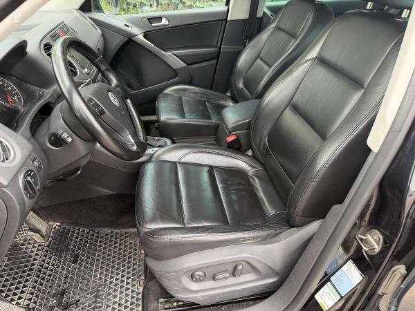 Melns Volkswagen Tiguan 2010 Marijampole, ar dzinēja tilpumu 1.97 L un nobraukumu 276 tūkst. km par 4950 €, foto 9 vietnē AUTOMOTO.COM.LV