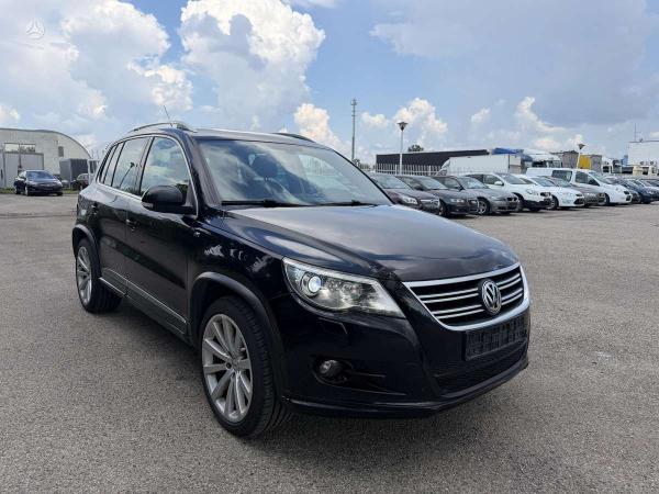 Black Volkswagen Tiguan 2010 in Marijampole, with an engine capacity of 1.97 L and mileage of 276 thousand km for 4950 €, photo 1 on AUTOMOTO.COM.LV