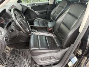 Black Volkswagen Tiguan 2010 in Marijampole, with an engine capacity of 1.97 L and mileage of 276 thousand km for 4950 €, photo 10 on AUTOMOTO.COM.LV