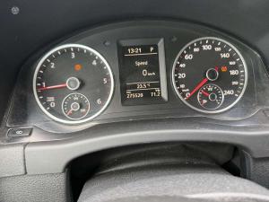 Black Volkswagen Tiguan 2010 in Marijampole, with an engine capacity of 1.97 L and mileage of 276 thousand km for 4950 €, photo 12 on AUTOMOTO.COM.LV