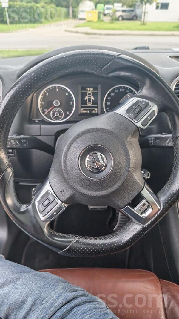 Black Volkswagen Tiguan 2010 in Riga, with an engine capacity of 2.00 L and mileage of 255 thousand km for 7250 €, photo 9 on AUTOMOTO.COM.LV