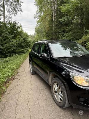 Melns Volkswagen Tiguan 2010 Kauņa, ar dzinēja tilpumu 1.97 L un nobraukumu 299 tūkst. km par 5700 €, foto 4 vietnē AUTOMOTO.COM.LV