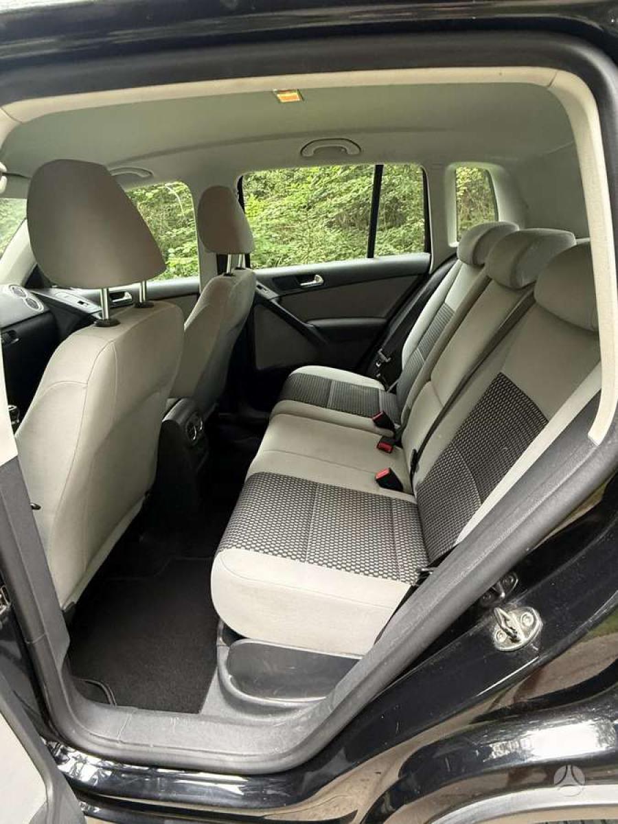 Melns Volkswagen Tiguan 2010 Kauņa, ar dzinēja tilpumu 1.97 L un nobraukumu 299 tūkst. km par 5700 €, foto 11 vietnē AUTOMOTO.COM.LV