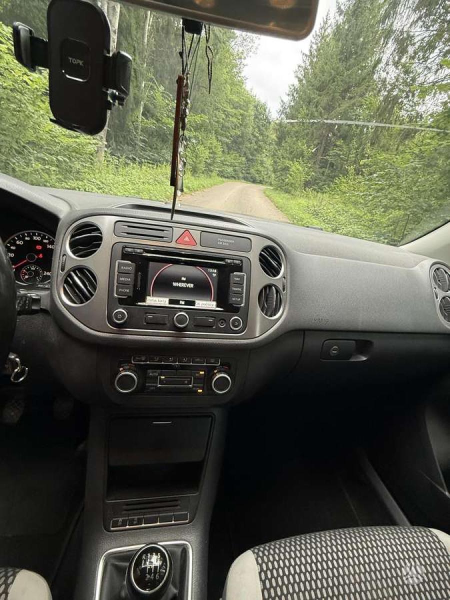 Melns Volkswagen Tiguan 2010 Kauņa, ar dzinēja tilpumu 1.97 L un nobraukumu 299 tūkst. km par 5700 €, foto 12 vietnē AUTOMOTO.COM.LV