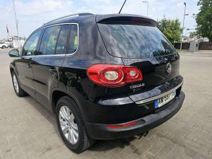 Melns Volkswagen Tiguan 2010 Tauragė, ar dzinēja tilpumu 1.97 L un nobraukumu 255 tūkst. km par 4990 €, foto 6 vietnē AUTOMOTO.COM.LV