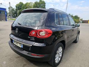 Melns Volkswagen Tiguan 2010 Tauragė, ar dzinēja tilpumu 1.97 L un nobraukumu 255 tūkst. km par 4990 €, foto 7 vietnē AUTOMOTO.COM.LV