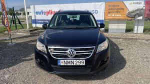 Black Volkswagen Tiguan 2010 in Marijampole, with an engine capacity of 1.97 L and mileage of 232 thousand km for 6490 €, photo 6 on AUTOMOTO.COM.LV
