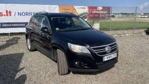 Black Volkswagen Tiguan 2010 in Marijampole, with an engine capacity of 1.97 L and mileage of 232 thousand km for 6490 €, photo 7 on AUTOMOTO.COM.LV