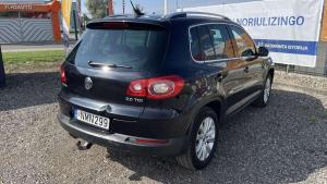 Black Volkswagen Tiguan 2010 in Marijampole, with an engine capacity of 1.97 L and mileage of 232 thousand km for 6490 €, photo 11 on AUTOMOTO.COM.LV