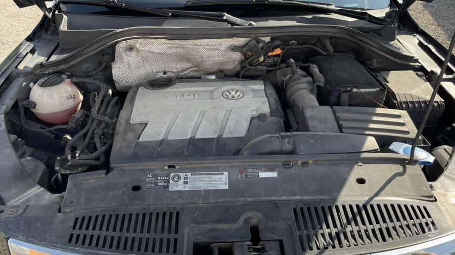Black Volkswagen Tiguan 2010 in Marijampole, with an engine capacity of 1.97 L and mileage of 232 thousand km for 6490 €, photo 25 on AUTOMOTO.COM.LV