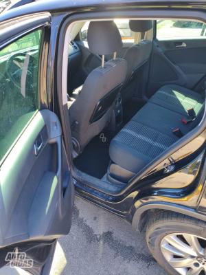 Black Volkswagen Tiguan 2010 in Klaipeda, with an engine capacity of 2.00 L and mileage of 286 thousand km for 5100 €, photo 10 on AUTOMOTO.COM.LV