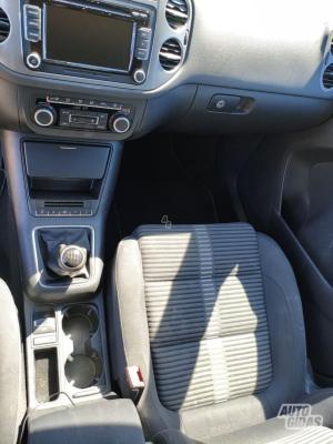 Black Volkswagen Tiguan 2010 in Klaipeda, with an engine capacity of 2.00 L and mileage of 286 thousand km for 5100 €, photo 14 on AUTOMOTO.COM.LV