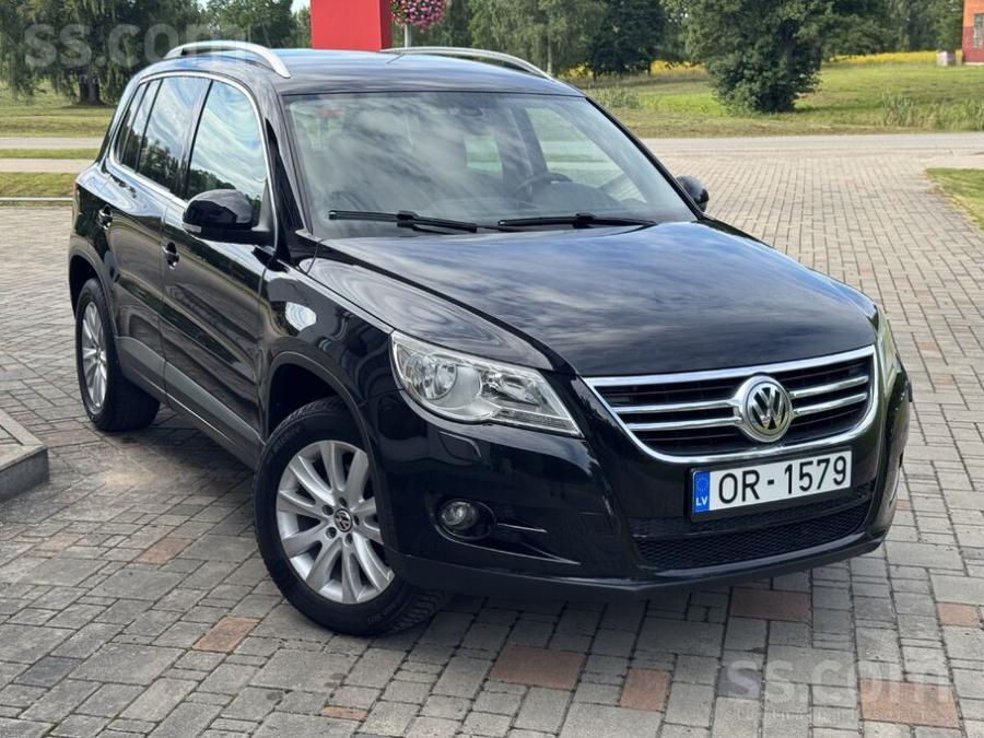 Melns Volkswagen Tiguan 2010 Jelgava, ar dzinēja tilpumu 2.00 L un nobraukumu 252 tūkst. km par 6700 €, foto 9 vietnē AUTOMOTO.COM.LV