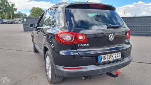 Black Volkswagen Tiguan 2010 in Marijampole, with an engine capacity of 2.00 L and mileage of 235 thousand km for 6200 €, photo 20 on AUTOMOTO.COM.LV
