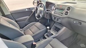 Black Volkswagen Tiguan 2010 in Marijampole, with an engine capacity of 2.00 L and mileage of 235 thousand km for 6200 €, photo 22 on AUTOMOTO.COM.LV