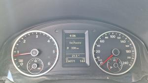 Black Volkswagen Tiguan 2010 in Marijampole, with an engine capacity of 2.00 L and mileage of 235 thousand km for 6200 €, photo 23 on AUTOMOTO.COM.LV