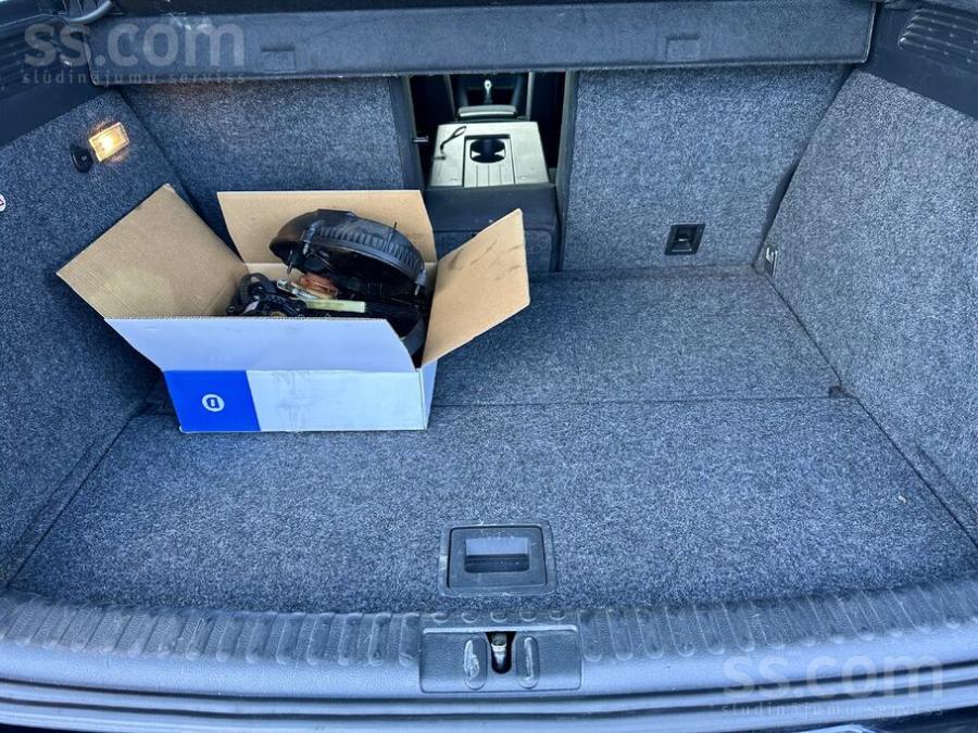 Black Volkswagen Tiguan 2010 in Riga, with an engine capacity of 2.00 L and mileage of 0 thousand km for 6750 €, photo 14 on AUTOMOTO.COM.LV