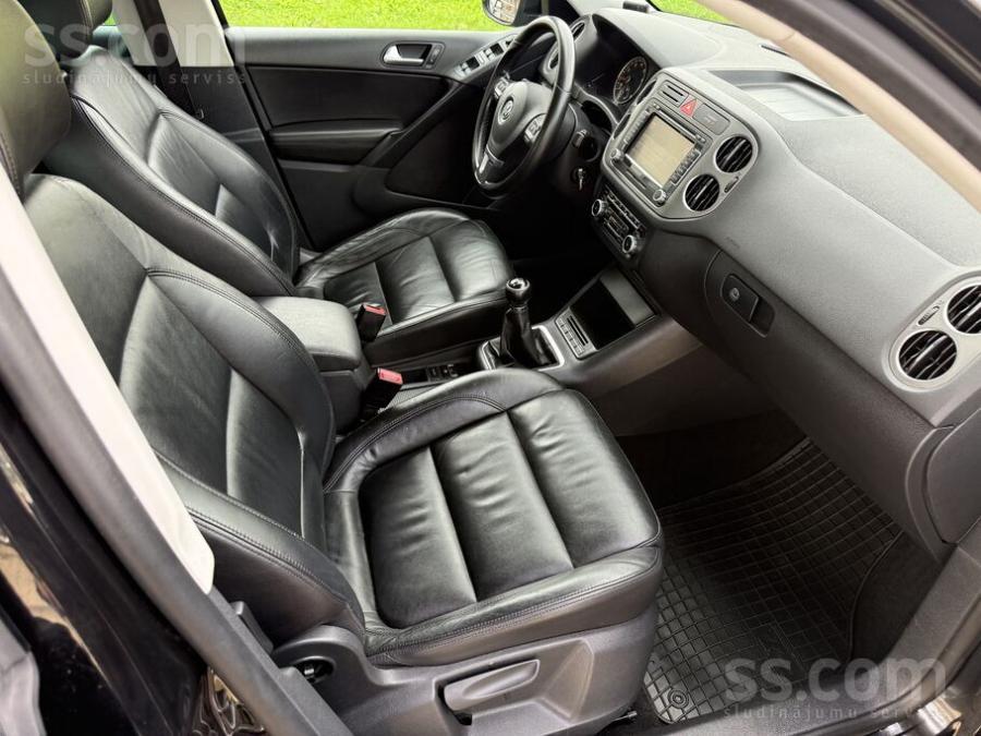 Melns Volkswagen Tiguan 2010 Ogre, ar dzinēja tilpumu 2.00 L un nobraukumu 133 tūkst. km par 7499 €, foto 15 vietnē AUTOMOTO.COM.LV