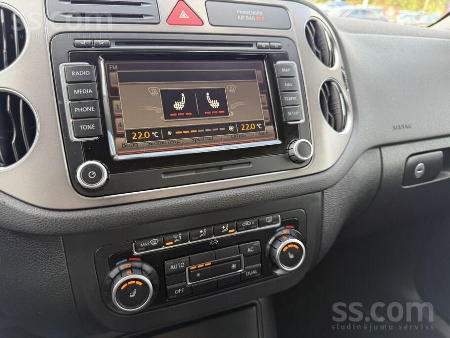 Melns Volkswagen Tiguan 2010 Ogre, ar dzinēja tilpumu 2.00 L un nobraukumu 133 tūkst. km par 7499 €, foto 17 vietnē AUTOMOTO.COM.LV