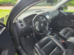 Melns Volkswagen Tiguan 2010 Rīga, ar dzinēja tilpumu 2.00 L un nobraukumu 220 tūkst. km par 6450 €, foto 6 vietnē AUTOMOTO.COM.LV