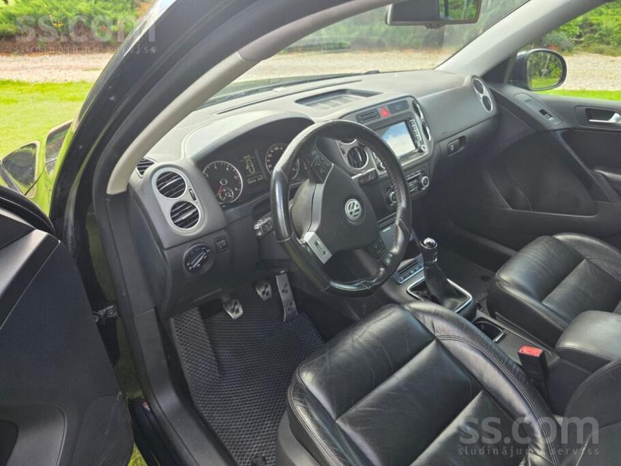 Melns Volkswagen Tiguan 2010 Rīga, ar dzinēja tilpumu 2.00 L un nobraukumu 220 tūkst. km par 6450 €, foto 6 vietnē AUTOMOTO.COM.LV