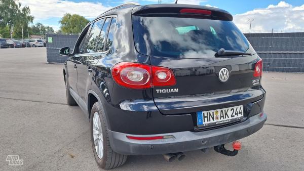 Melns Volkswagen Tiguan 2010 Marijampole, ar dzinēja tilpumu 2.00 L un nobraukumu 234 tūkst. km par 5900 €, foto 10 vietnē AUTOMOTO.COM.LV
