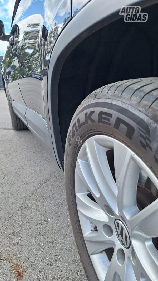 Melns Volkswagen Tiguan 2010 Marijampole, ar dzinēja tilpumu 2.00 L un nobraukumu 234 tūkst. km par 5900 €, foto 11 vietnē AUTOMOTO.COM.LV