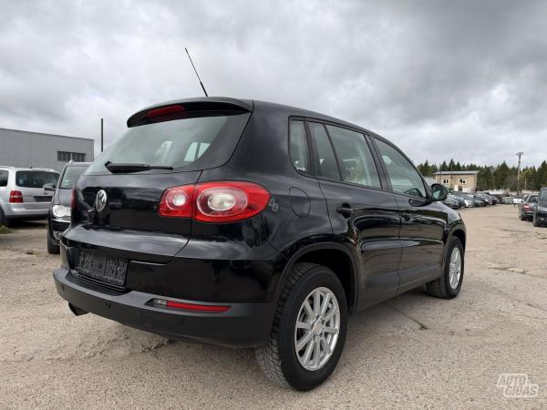 Black Volkswagen Tiguan 2010 in Utena, with an engine capacity of 1.40 L and mileage of 230 thousand km for 4650 €, photo 5 on AUTOMOTO.COM.LV