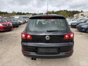 Melns Volkswagen Tiguan 2010 Utena, ar dzinēja tilpumu 1.40 L un nobraukumu 230 tūkst. km par 4650 €, foto 6 vietnē AUTOMOTO.COM.LV