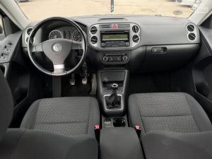 Melns Volkswagen Tiguan 2010 Utena, ar dzinēja tilpumu 1.40 L un nobraukumu 230 tūkst. km par 4650 €, foto 9 vietnē AUTOMOTO.COM.LV
