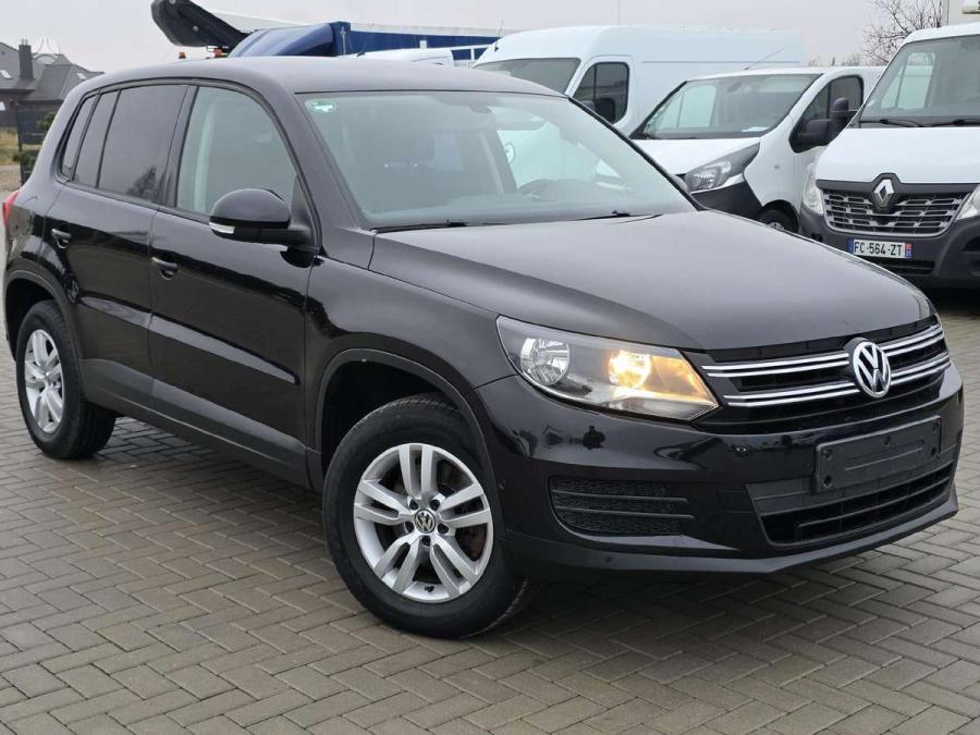 Melns Volkswagen Tiguan 2011 Tauragė, ar dzinēja tilpumu 1.39 L un nobraukumu 189 tūkst. km par 6150 €, foto 2 vietnē AUTOMOTO.COM.LV