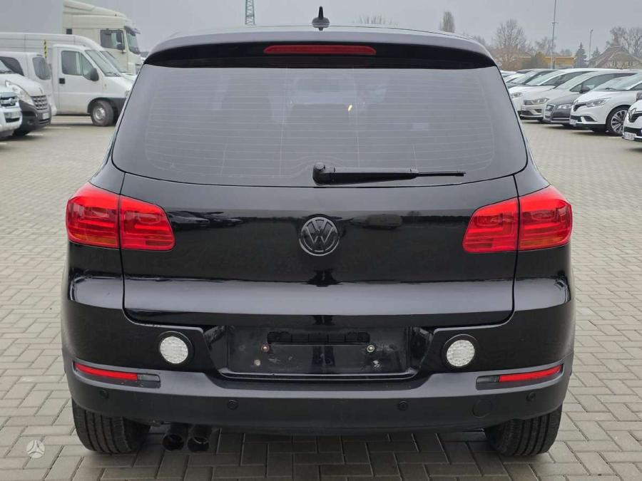 Melns Volkswagen Tiguan 2011 Tauragė, ar dzinēja tilpumu 1.39 L un nobraukumu 189 tūkst. km par 6150 €, foto 8 vietnē AUTOMOTO.COM.LV