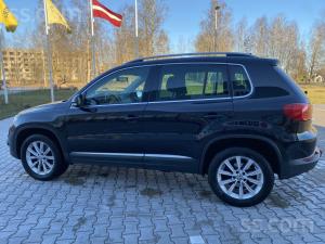 Black Volkswagen Tiguan 2011 in Jekabpils, with an engine capacity of 2.00 L and mileage of 246 thousand km for 7900 €, photo 5 on AUTOMOTO.COM.LV