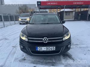 Black Volkswagen Tiguan 2011 in Daugavpils, with an engine capacity of 2.00 L and mileage of 213 thousand km for 9590 €, photo 4 on AUTOMOTO.COM.LV