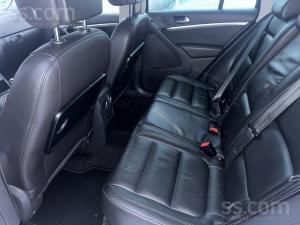 Black Volkswagen Tiguan 2011 in Daugavpils, with an engine capacity of 2.00 L and mileage of 213 thousand km for 9590 €, photo 10 on AUTOMOTO.COM.LV