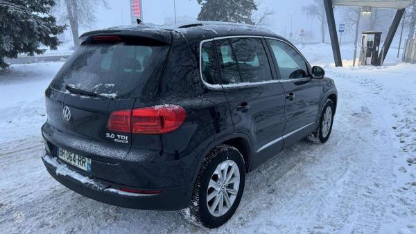 Melns Volkswagen Tiguan 2011 Tauragė, ar dzinēja tilpumu 1.97 L un nobraukumu 301 tūkst. km par 7700 €, foto 7 vietnē AUTOMOTO.COM.LV
