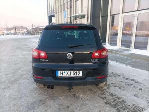 Black Volkswagen Tiguan 2011 in Vilnius, with an engine capacity of 1.97 L and mileage of 280 thousand km for 6950 €, photo 5 on AUTOMOTO.COM.LV