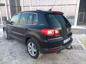Black Volkswagen Tiguan 2011 in Vilnius, with an engine capacity of 1.97 L and mileage of 280 thousand km for 6950 €, photo 7 on AUTOMOTO.COM.LV