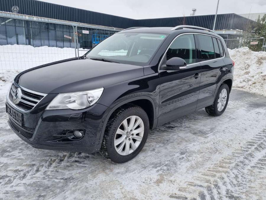 Melns Volkswagen Tiguan 2011 Kauņa, ar dzinēja tilpumu 1.97 L un nobraukumu 222 tūkst. km par 6300 €, foto 3 vietnē AUTOMOTO.COM.LV