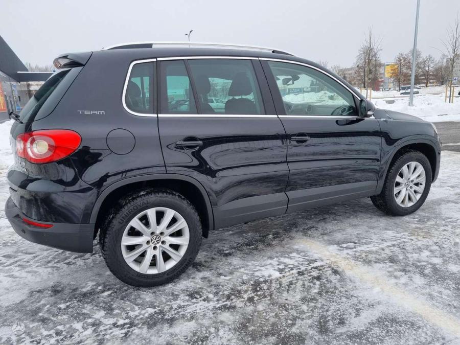 Melns Volkswagen Tiguan 2011 Kauņa, ar dzinēja tilpumu 1.97 L un nobraukumu 222 tūkst. km par 6300 €, foto 6 vietnē AUTOMOTO.COM.LV