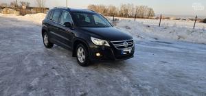 Black Volkswagen Tiguan 2011 in Kaunas, with an engine capacity of 2.00 L and mileage of 310 thousand km for 6850 €, photo 5 on AUTOMOTO.COM.LV