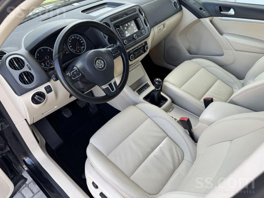 Melns Volkswagen Tiguan 2011 Jelgava, ar dzinēja tilpumu 2.00 L un nobraukumu 278 tūkst. km par 8900 €, foto 11 vietnē AUTOMOTO.COM.LV