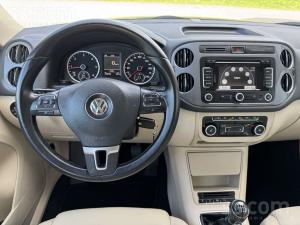 Melns Volkswagen Tiguan 2011 Jelgava, ar dzinēja tilpumu 2.00 L un nobraukumu 278 tūkst. km par 8900 €, foto 14 vietnē AUTOMOTO.COM.LV