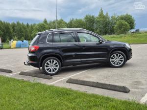 Black Volkswagen Tiguan 2011 in Vilnius, with an engine capacity of 2.00 L and mileage of 150 thousand km for 6200 €, photo 10 on AUTOMOTO.COM.LV