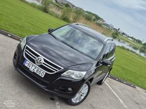 Black Volkswagen Tiguan 2011 in Vilnius, with an engine capacity of 2.00 L and mileage of 150 thousand km for 6200 €, photo 14 on AUTOMOTO.COM.LV