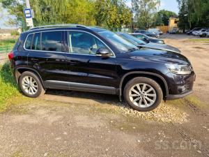 Melns Volkswagen Tiguan 2011 Rīga, ar dzinēja tilpumu 2.00 L un nobraukumu 308 tūkst. km par 7100 €, foto 3 vietnē AUTOMOTO.COM.LV