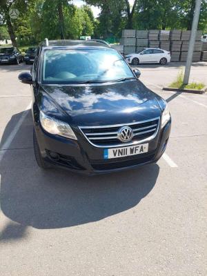 Melns Volkswagen Tiguan 2011 Alīta, ar dzinēja tilpumu 1.97 L un nobraukumu 210 tūkst. km par 2450 €, foto  vietnē AUTOMOTO.COM.LV